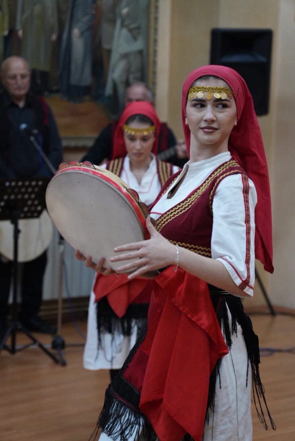 Sanxhak: Festohet për herë të parë Nëntori i Flamurit me muzikë e valle ...